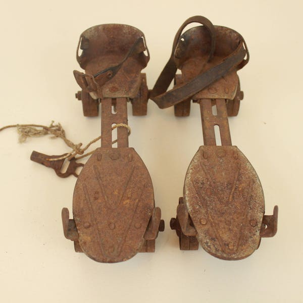 Vintage Roller Skates With a Key - Etsy