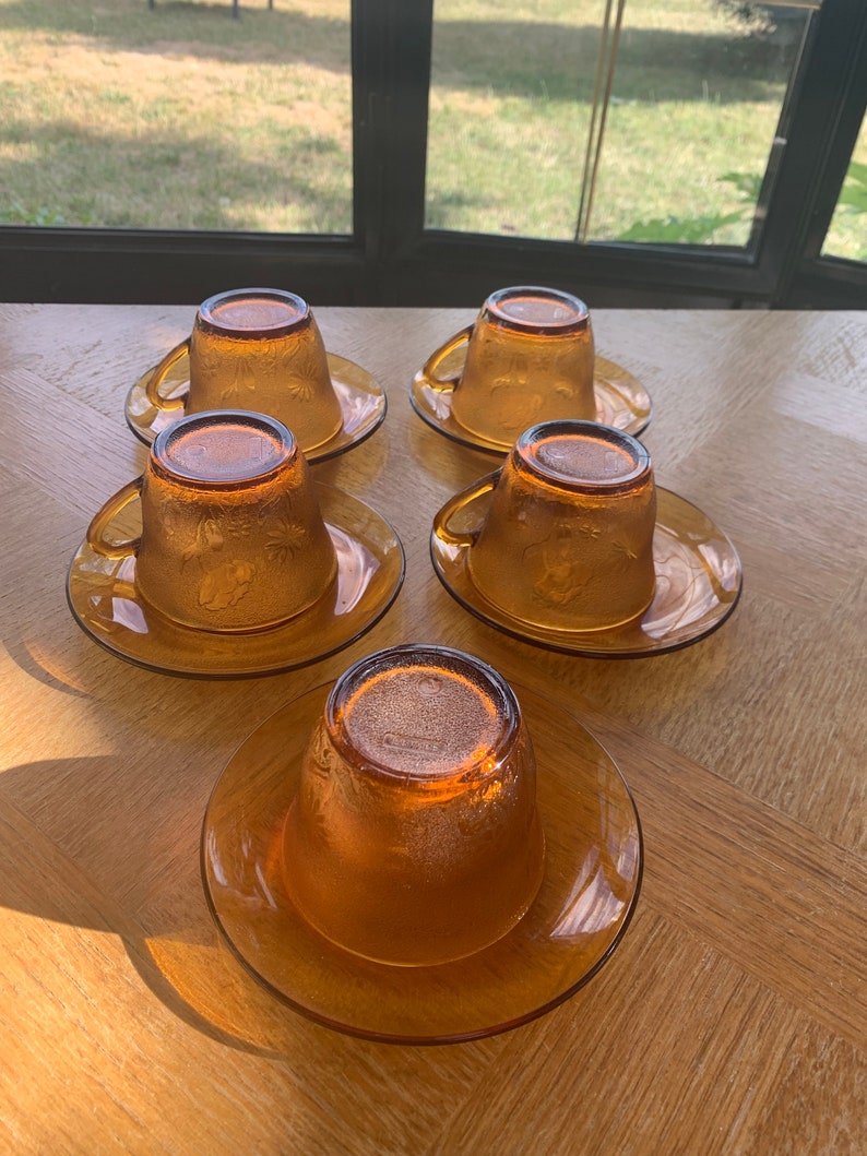 Coffee Service Composed of 5 Cups and 5 Saucers in Ocher and Amber ...