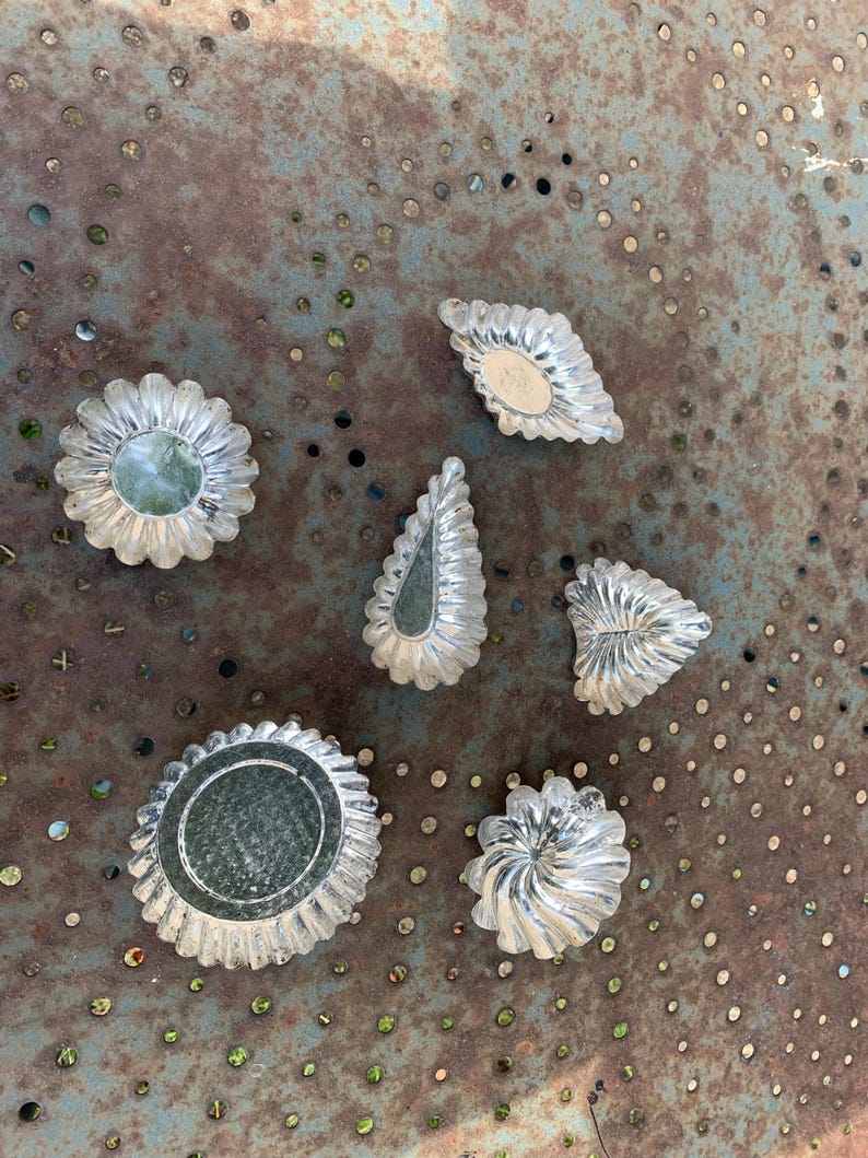 Set of 5 Metal Cake Molds, Tartlet Molds and Vintage Leaf-shaped Molds ...