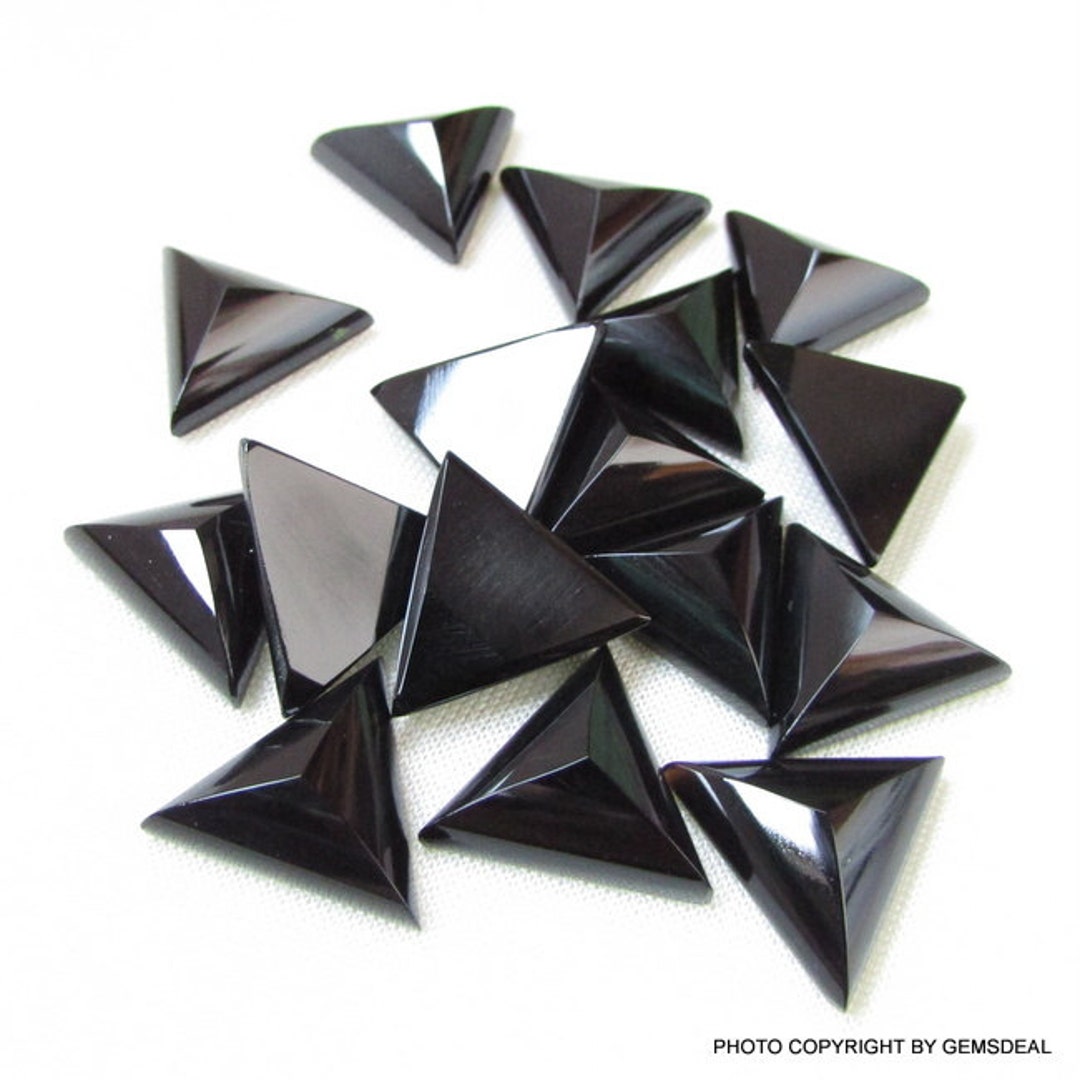 Magic PYRAMID 16mm Black Onyx Triangular Pyramid Cabochon Have Lots of ...