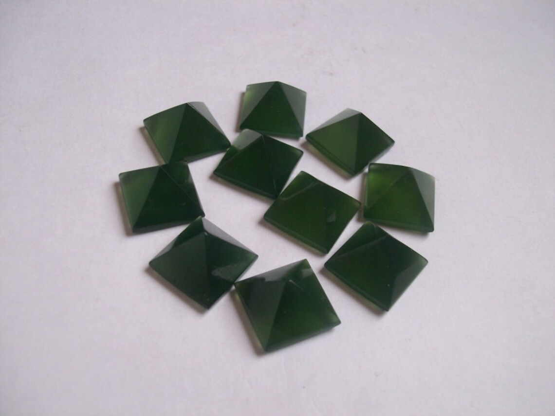 1 Pieces 12.5mm PYRAMID Dark Green SERPENTINE Pyramid Square - Etsy