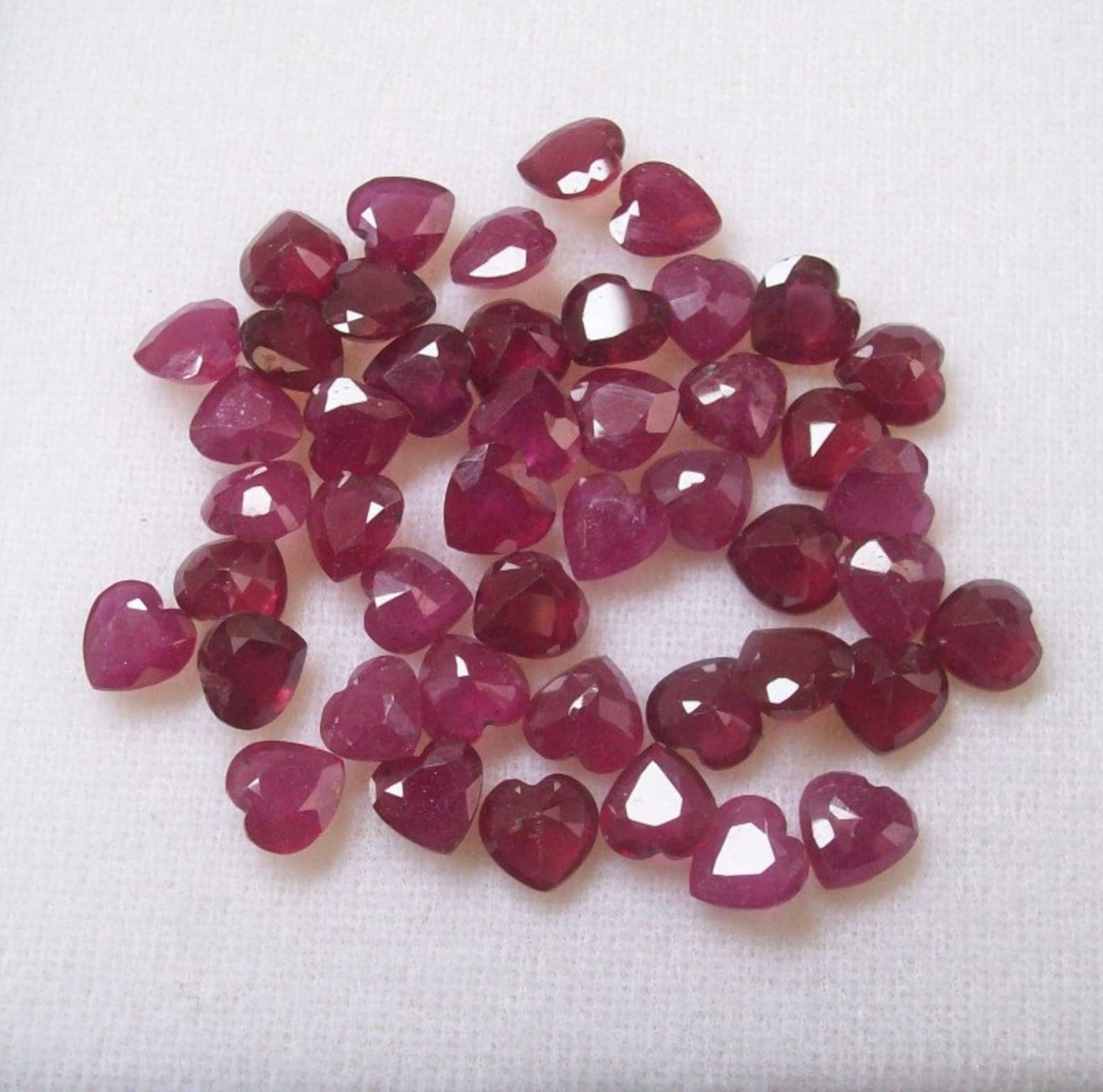 1 Pieces 7mm Ruby Faceted Heart Gemstone Ruby Heart Faceted - Etsy