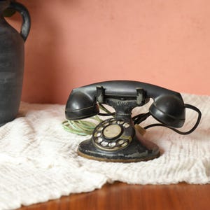 Authentic 1920s Telephone, Automatic Electric Monophone, Old Fashioned ...