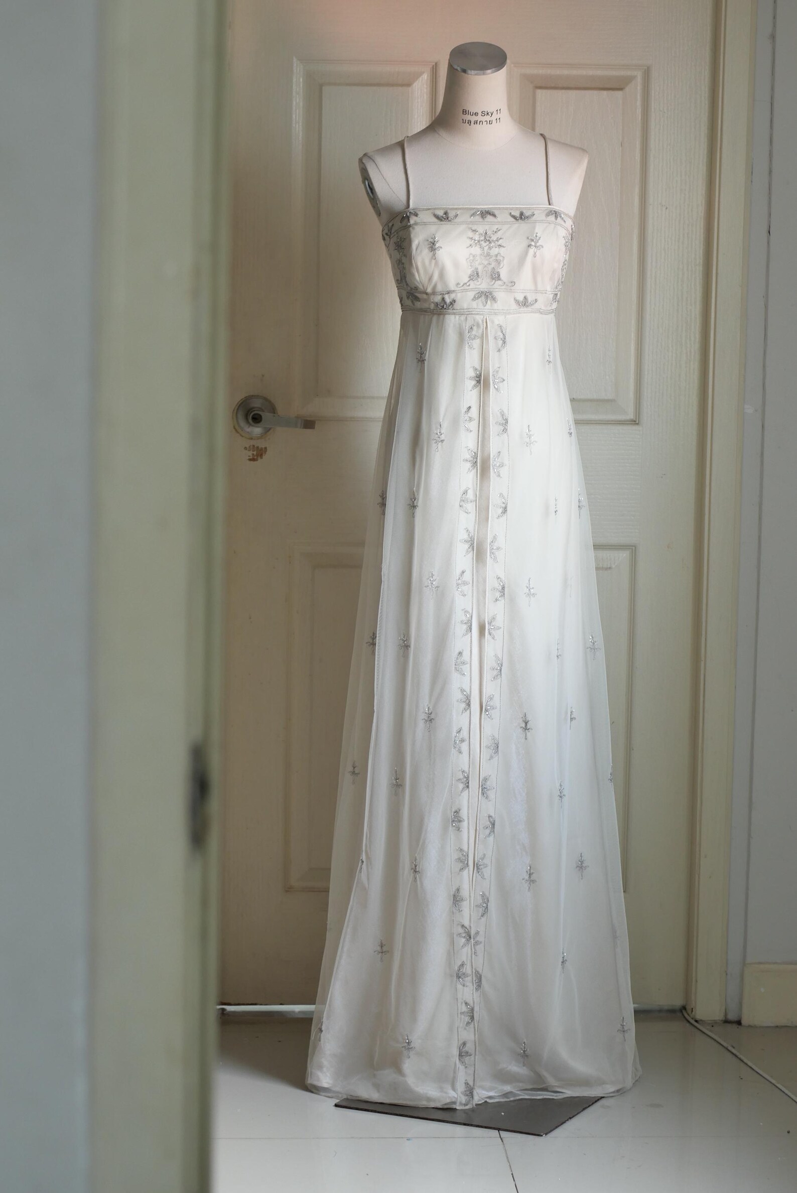 Regency Revival Vintage Y2K Ethereal Bridgeton Meet Cottage Core Empire ...