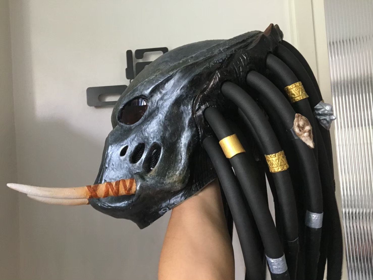 Tracker Predator Movie Black Hair Natural Rubber Helmet Mask Prop ...