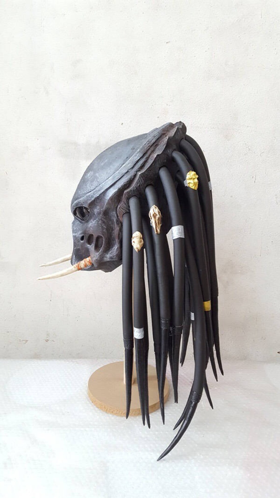 Tracker Predator Movie Black Hair Natural Rubber Helmet Mask Prop ...