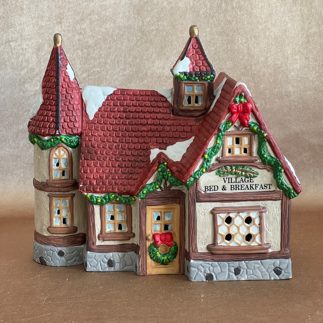 Dickens Keepsake Village Bed and Breakfast, English Yuletide Christmas ...