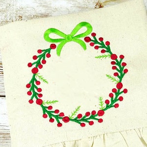 Berry Wreath Digital Machine Embroidery Design 4 Sizes, Embroidery ...