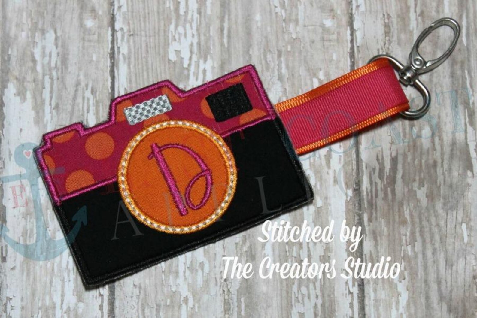 Camera Bag Tag in the Hoop Design, in the Hoop Bag Tag, in the Hoop Key ...