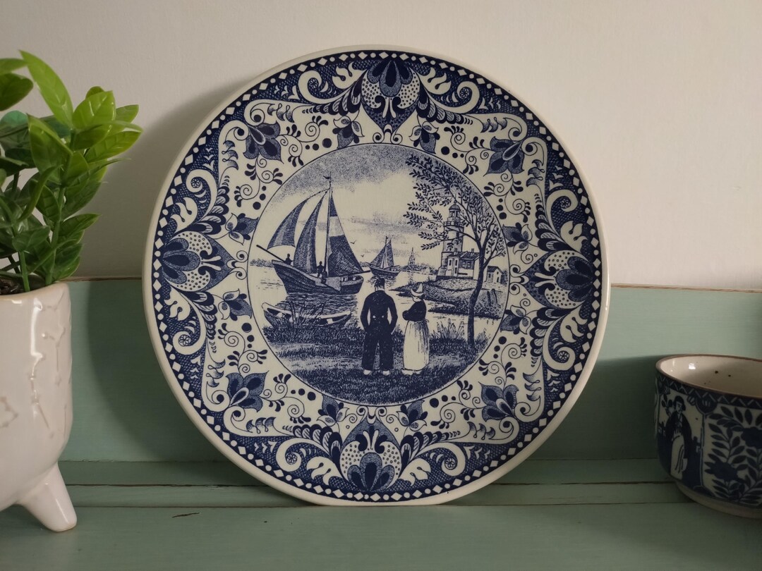 Hand-painted Delft Blauw Plate: 9" Dutch Scene Decorative Plate - Etsy UK