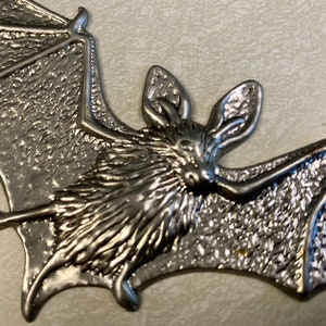 Metal Bat Flying Spooky Bat Flat 3d Halloween Decor Accessory - Etsy