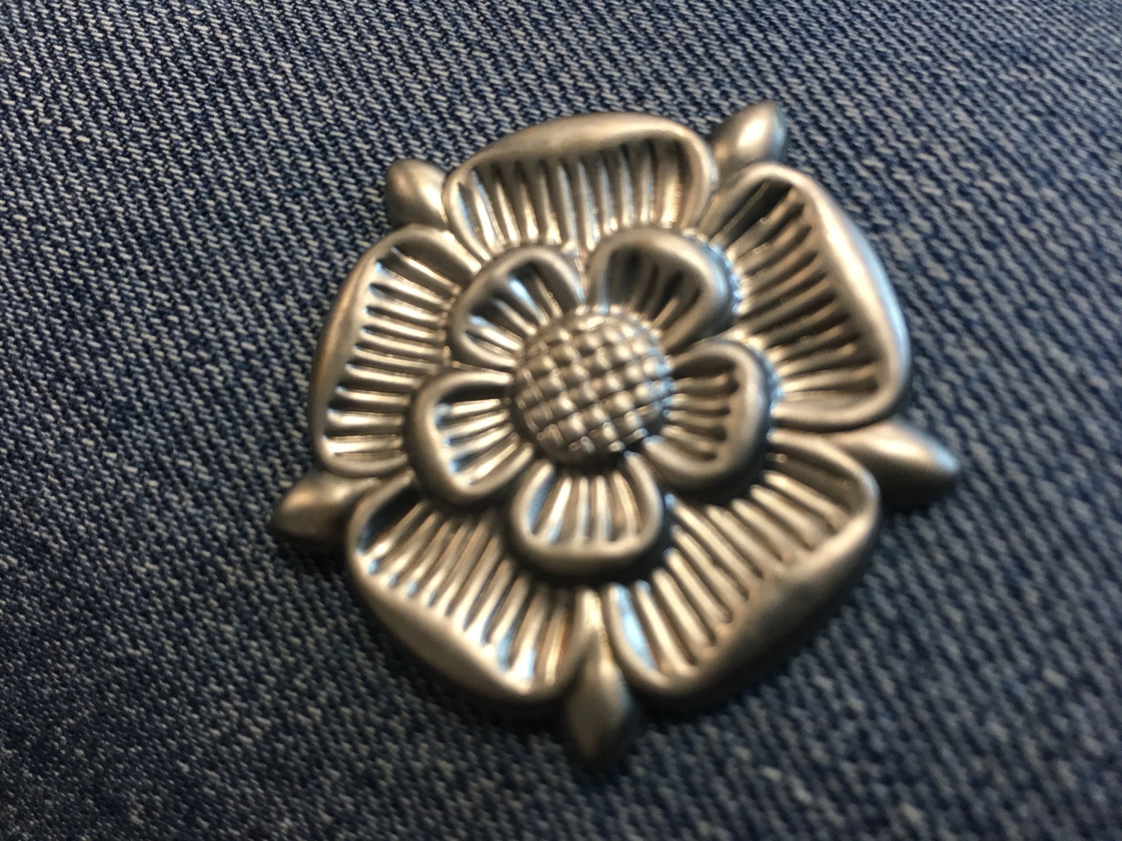 Metal Flat 3d Flower Medallion | Etsy