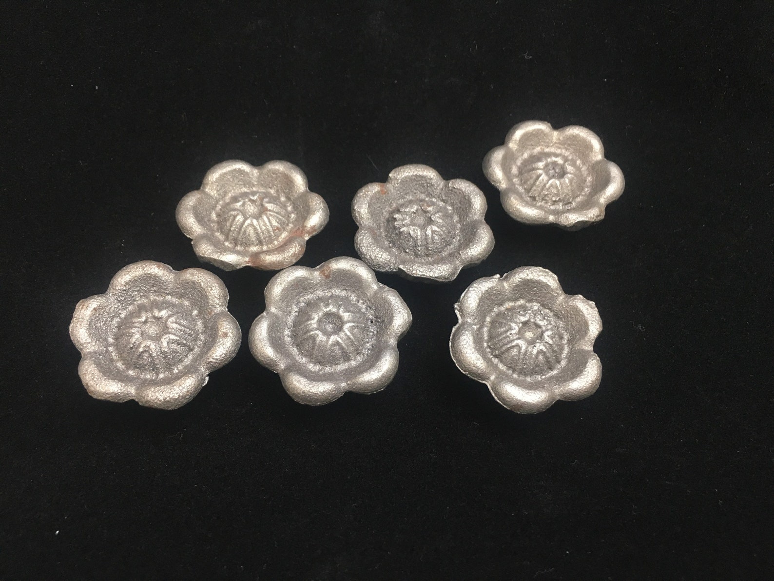 Pack of 3 Small Cast Iron Flowers Heavy Stackable Steel - Etsy