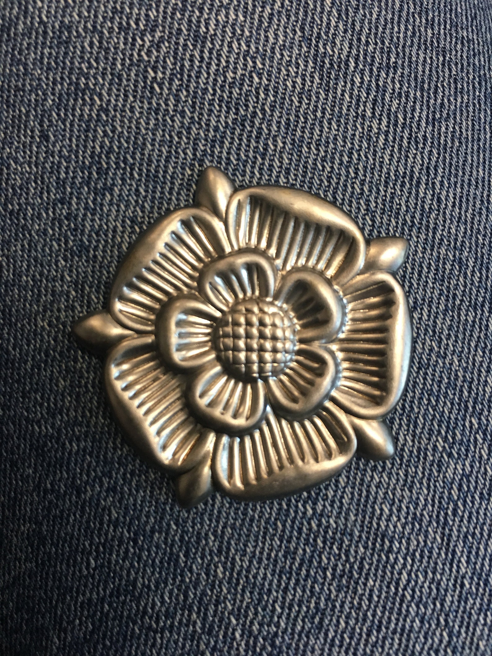 Metal Flat 3d Flower Medallion | Etsy Canada