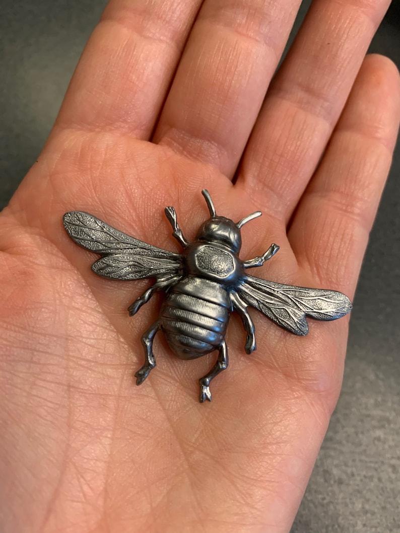 Small 3D Metal Bumble Bee Silver or Gold - Etsy
