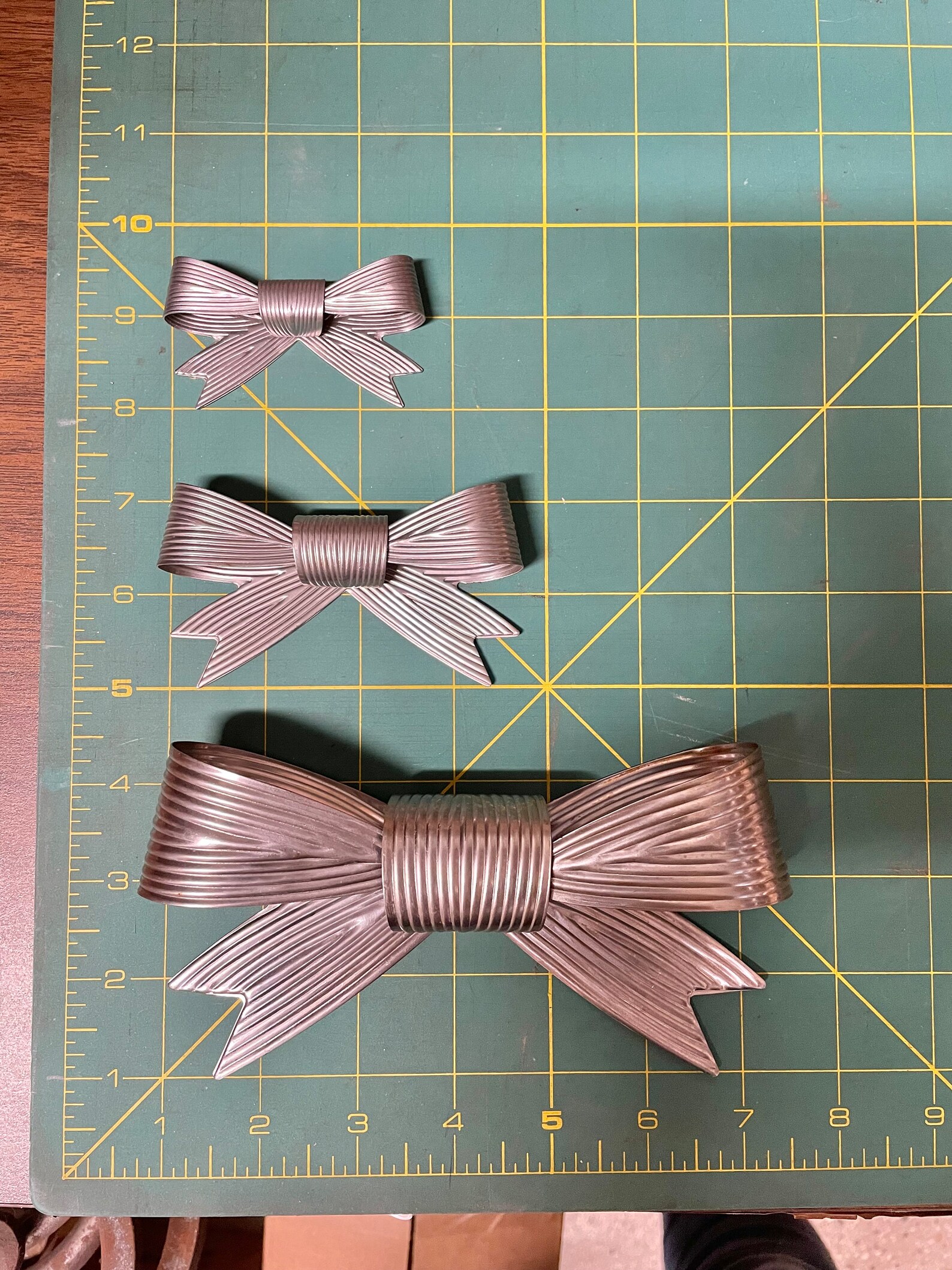 Metal Bow 3 Dimensional Bow 3 Sizes - Etsy