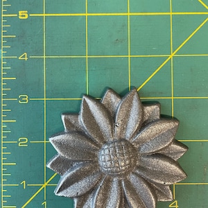 Cast Iron Daisy Flower Metal Rosette - Etsy