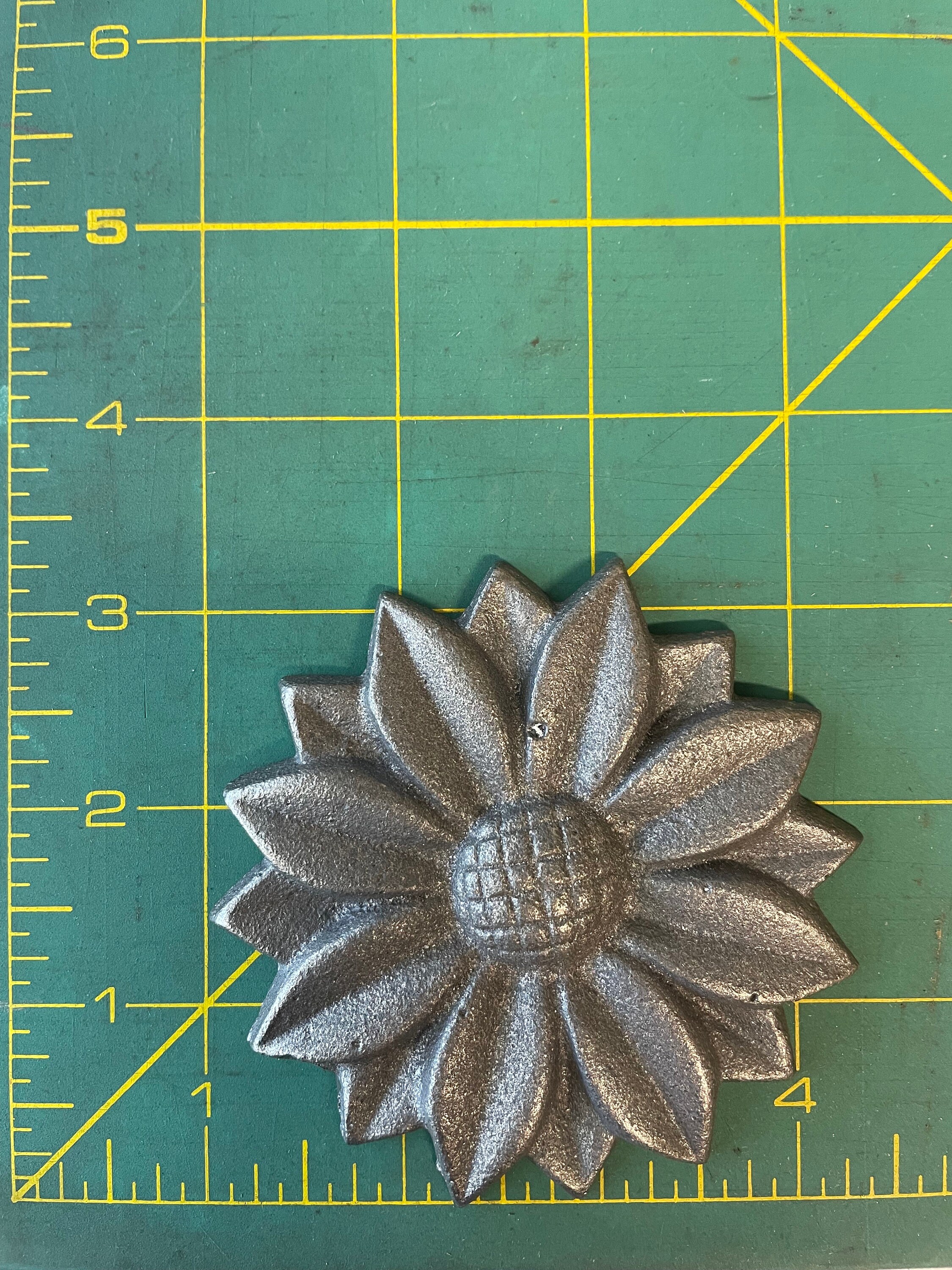 Cast Iron Daisy Flower Metal Rosette - Etsy
