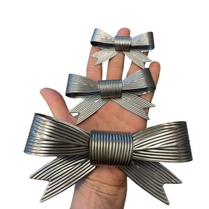 Metal Bow 3 Dimensional Bow 3 Sizes - Etsy