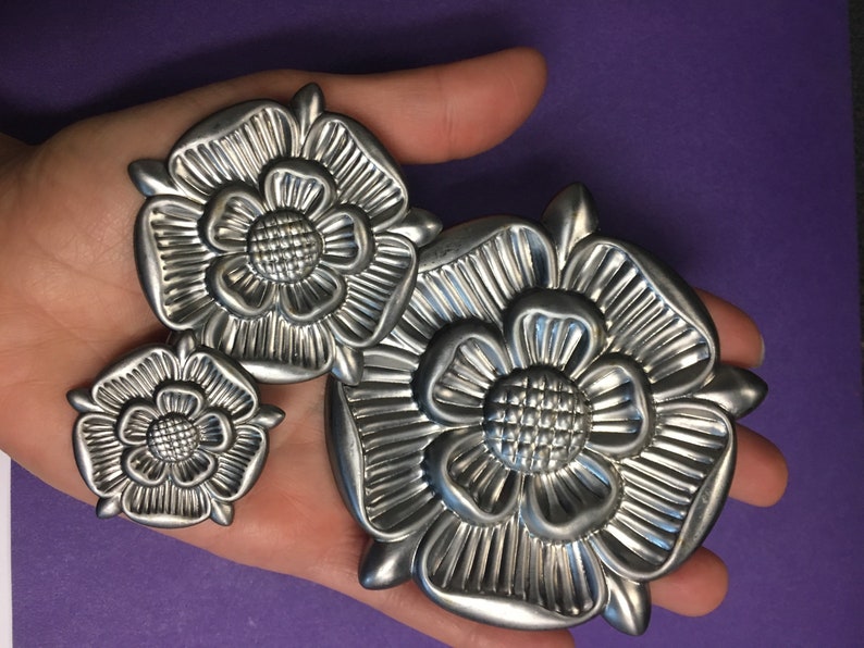 Metal Flat 3d Flower Medallion | Etsy