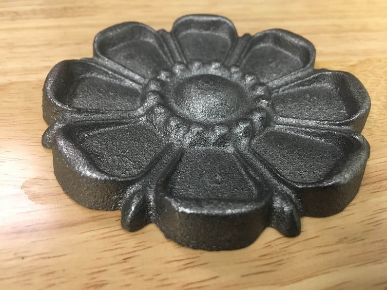 Metal Flower, Cast Iron Flower, Round Petals 4" Diameter Round 4 Inch ...