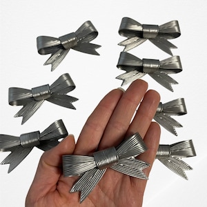 Metal Bow 3 Dimensional Bow 3 Sizes - Etsy