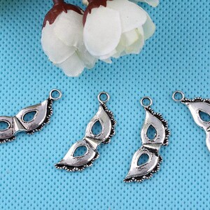 10 Antique Silver Mask Charms Pendants 32 X 10mm - BA122 - Etsy