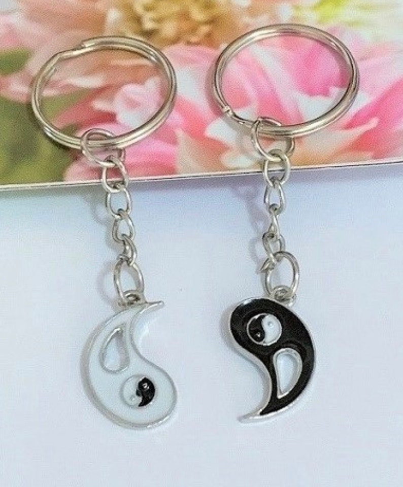 SALE Set of 2 Yin Yang Keychains Best Friend Keycahins | Etsy