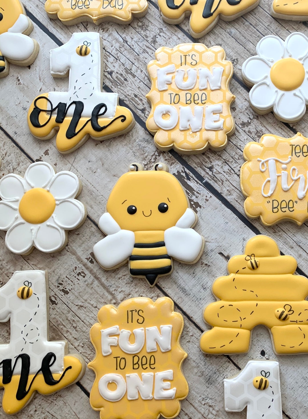 Bee Cookies | One Dozen | Bumblebee Cookies | Fun to Bee One Cookies - Etsy