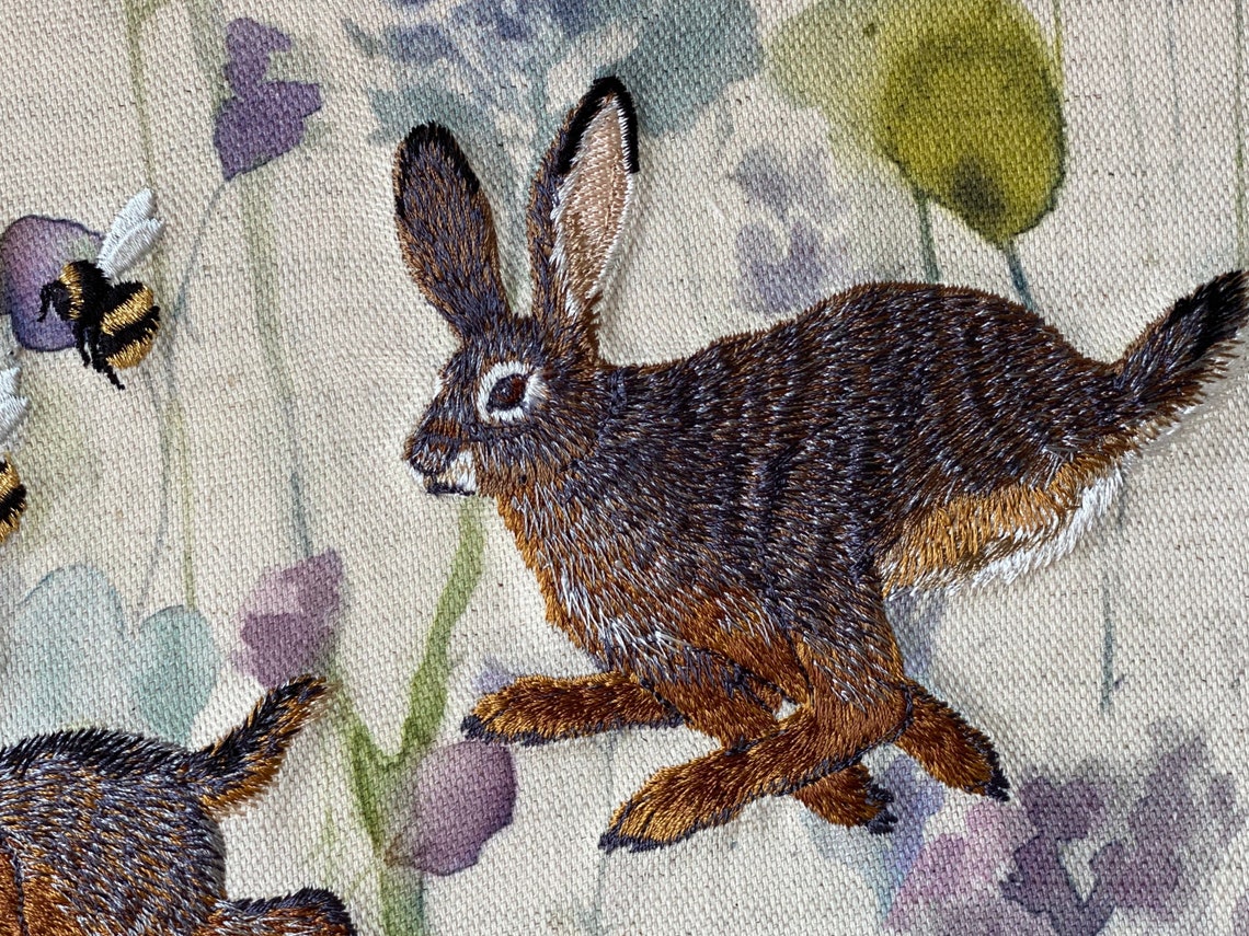 Two Beautiful Embroidered Hares - Etsy.de