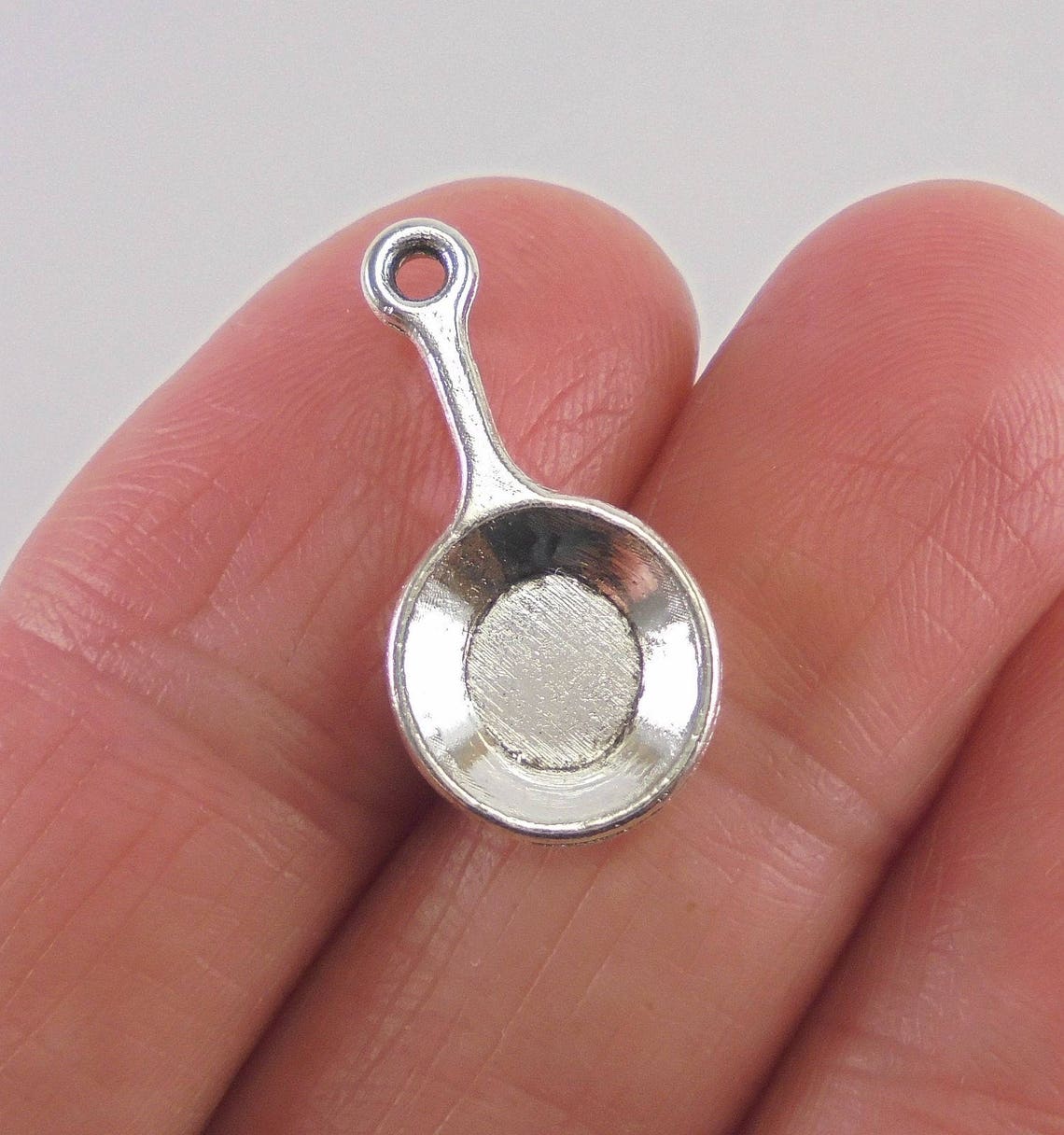 8 Frying Pan Charms 22x11x3mm Shiny Silver Finish - Etsy