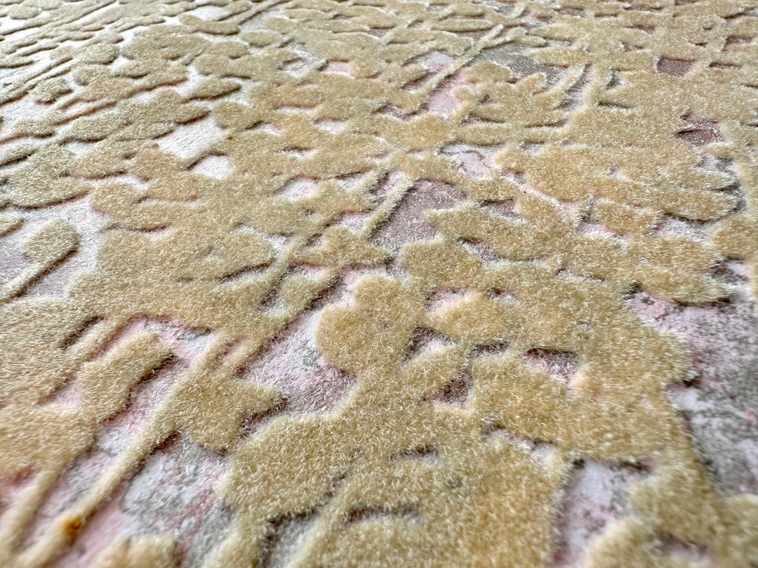 Vintage Rare Flock Wallpaper Gray Pink Gold & White Design by Fred ...