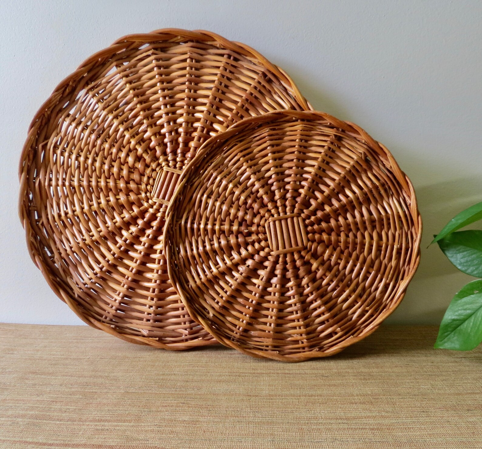 Vintage Round Wall Baskets With Scalloped Edges and Square - Etsy