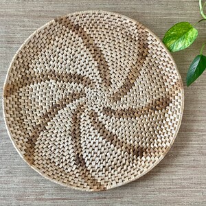 Vintage Large Round Wall Baskets With Swirl Design Set of Two Woven ...