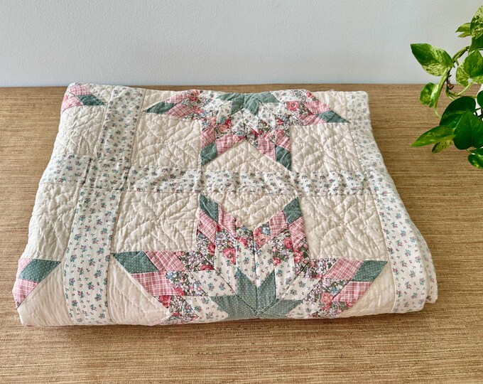 Vintage Arch Quilts - 8 Point Star Design With Pastel Florals - Hand ...