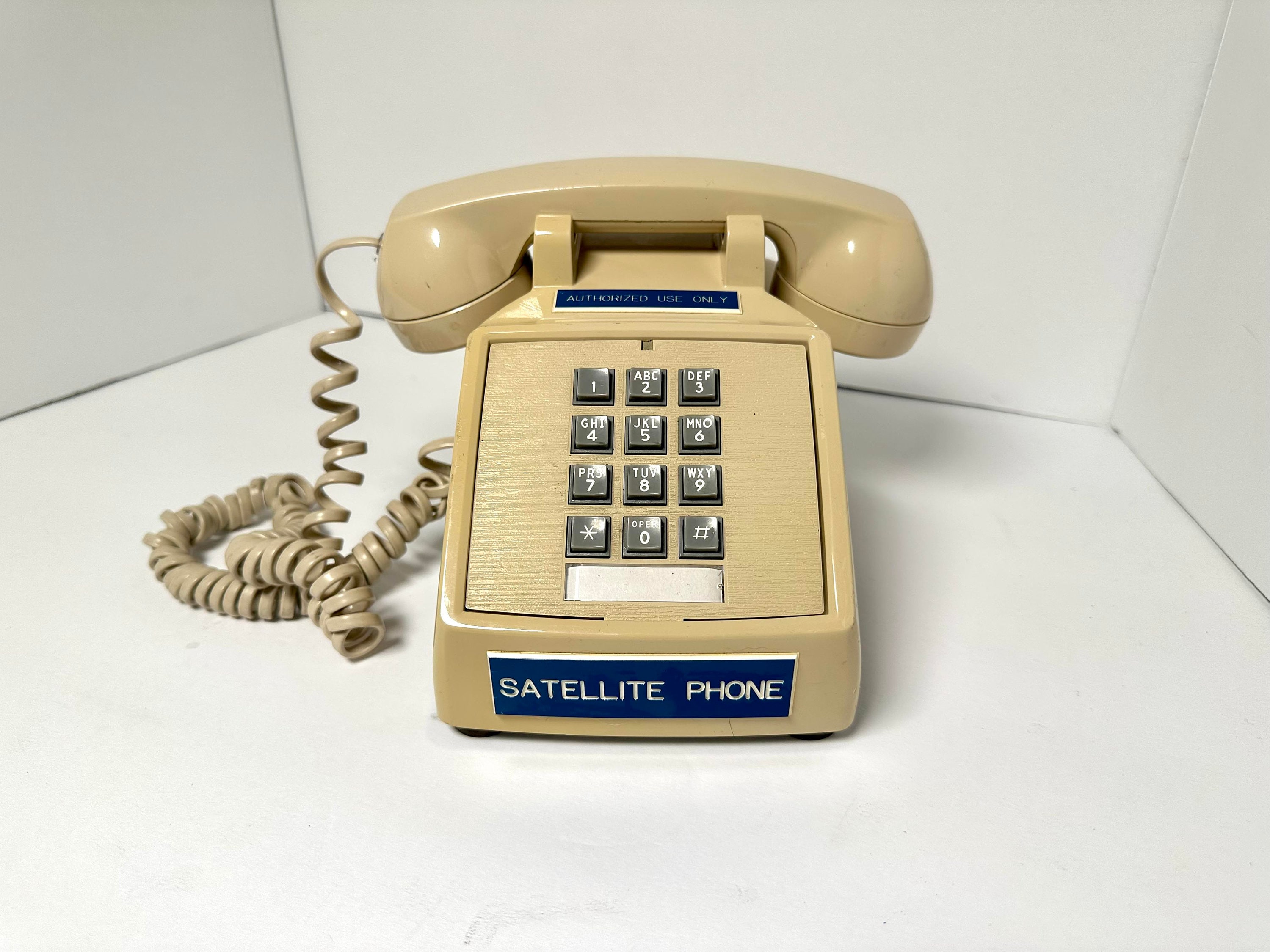 Cortelco 250044-MBA-20M Single Line Desk Telephone Beige With Unique ...