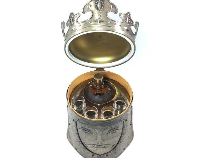 Vintage Knight's Helmet Bar Set With Clear Glass Decanter and 4 Shot ...