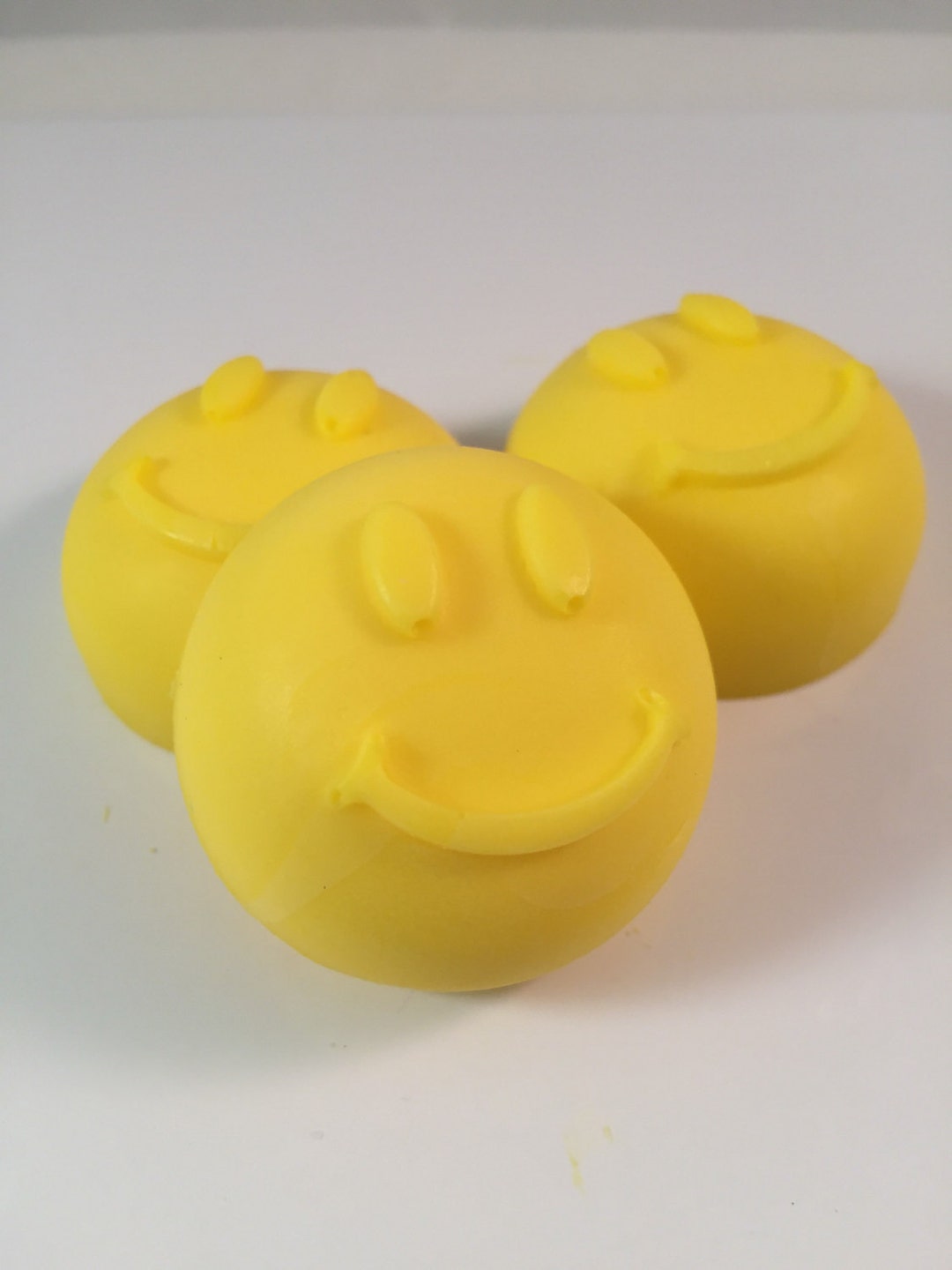 Smiley Face Soaps / Smile Soap / Emoji Soap / Natural Soap / 2 Oz Soap ...