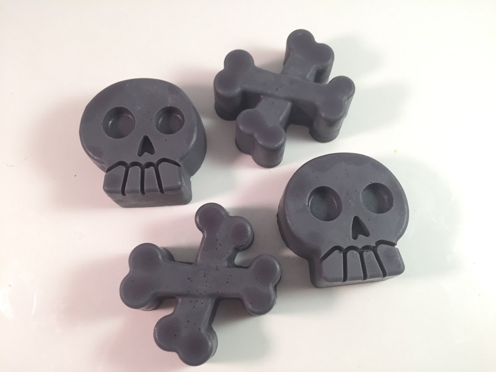 Skull & Crossbone Soaps / Pirate Soaps / Skeleton Soaps / Bone - Etsy