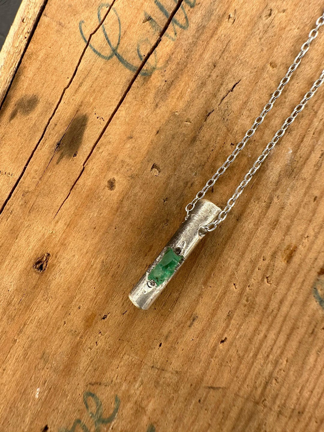 925 Silver Round Bar Tarnished Pendant With Natural Emerald Gemstone ...