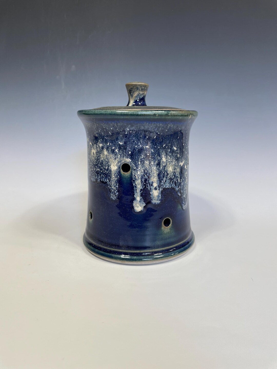 Pottery Garlic Keeper. Holds 5-6 Cloves. Wheel Thrown Hand Made 6t X 4w ...