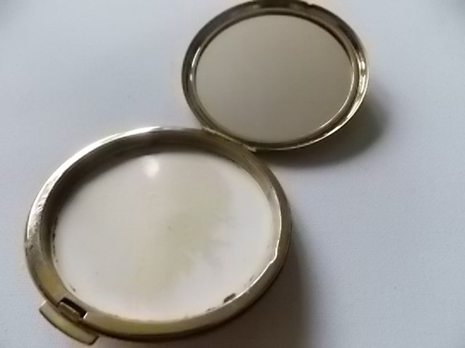 Stratton Pink Flowers Vintage Compact - Etsy