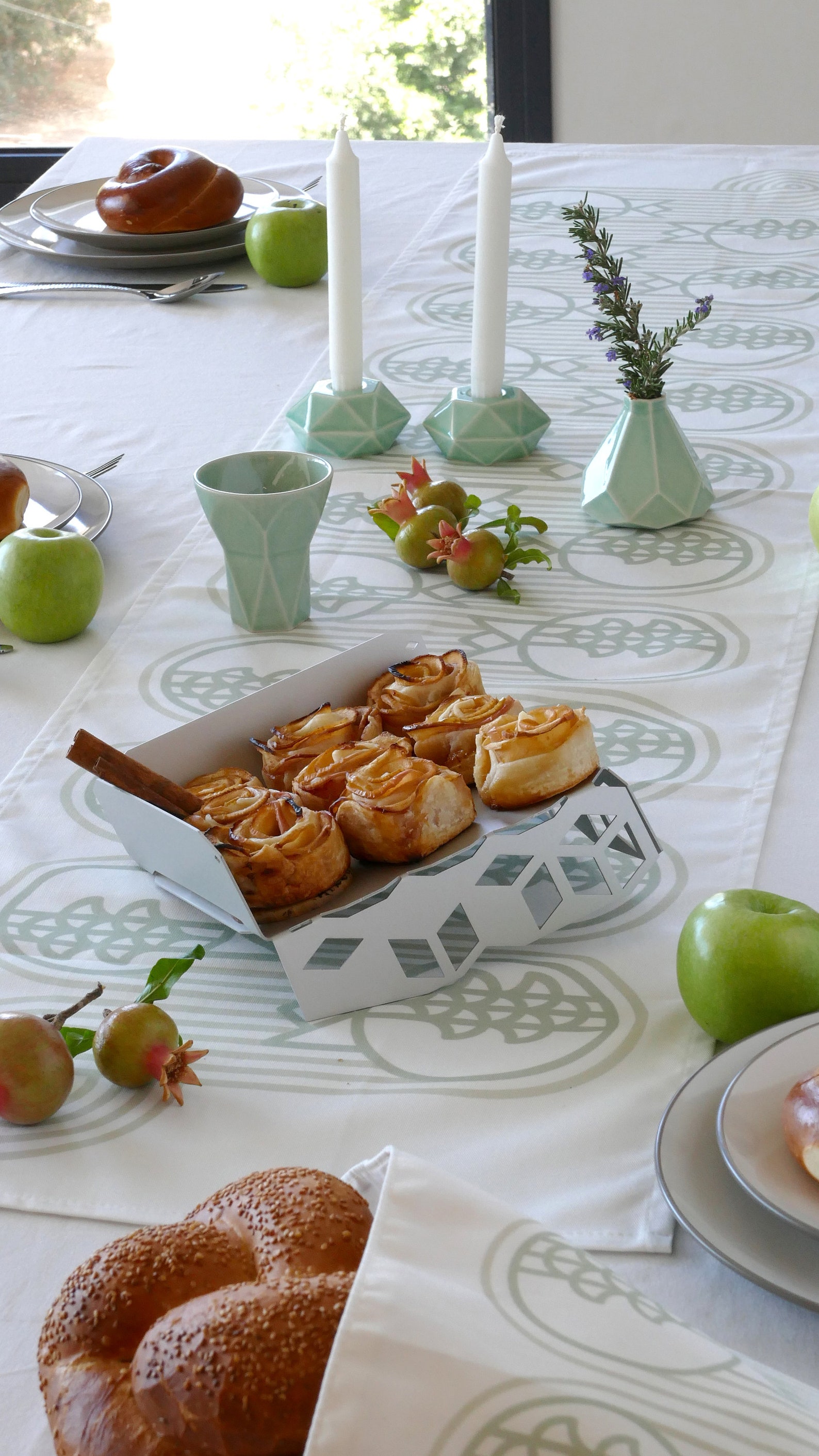 Geometric Rosh Hashanah Tray, Table Centerpiece Gift, Minimalist Style ...