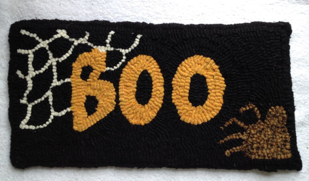 Hooked Rug Pattern on Linen, Halloween, "boo" - Etsy