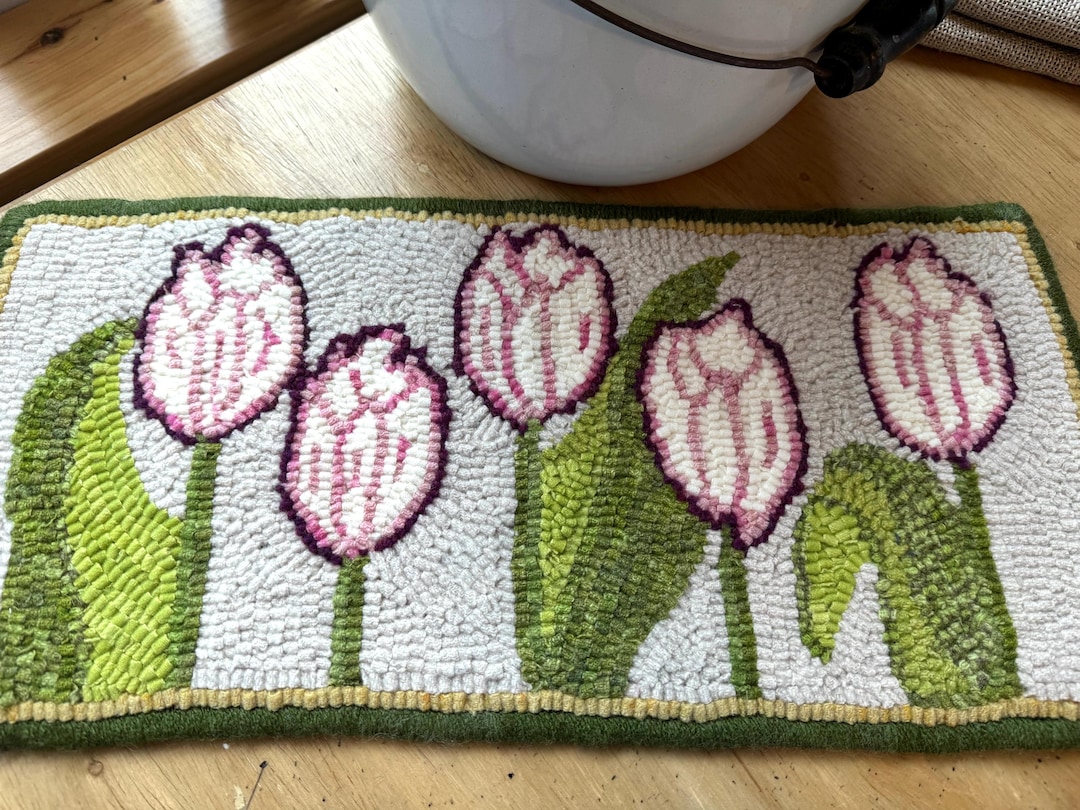 Rug Hooking Pattern, Spring Tulips, 18 X 8 Inches on Primitive Linen - Etsy
