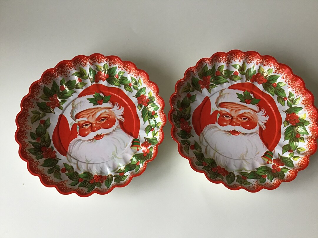 Two Vintage Scalloped Plastic Santa Claus Serving Trays Cookie Tray ...
