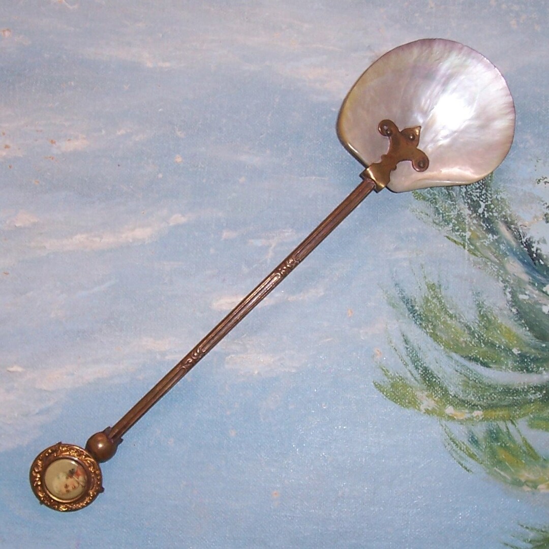 Fine ANTIQUE, Victorian Brass & Mother of Pearl SEASHELL Caviar Spoon W ...