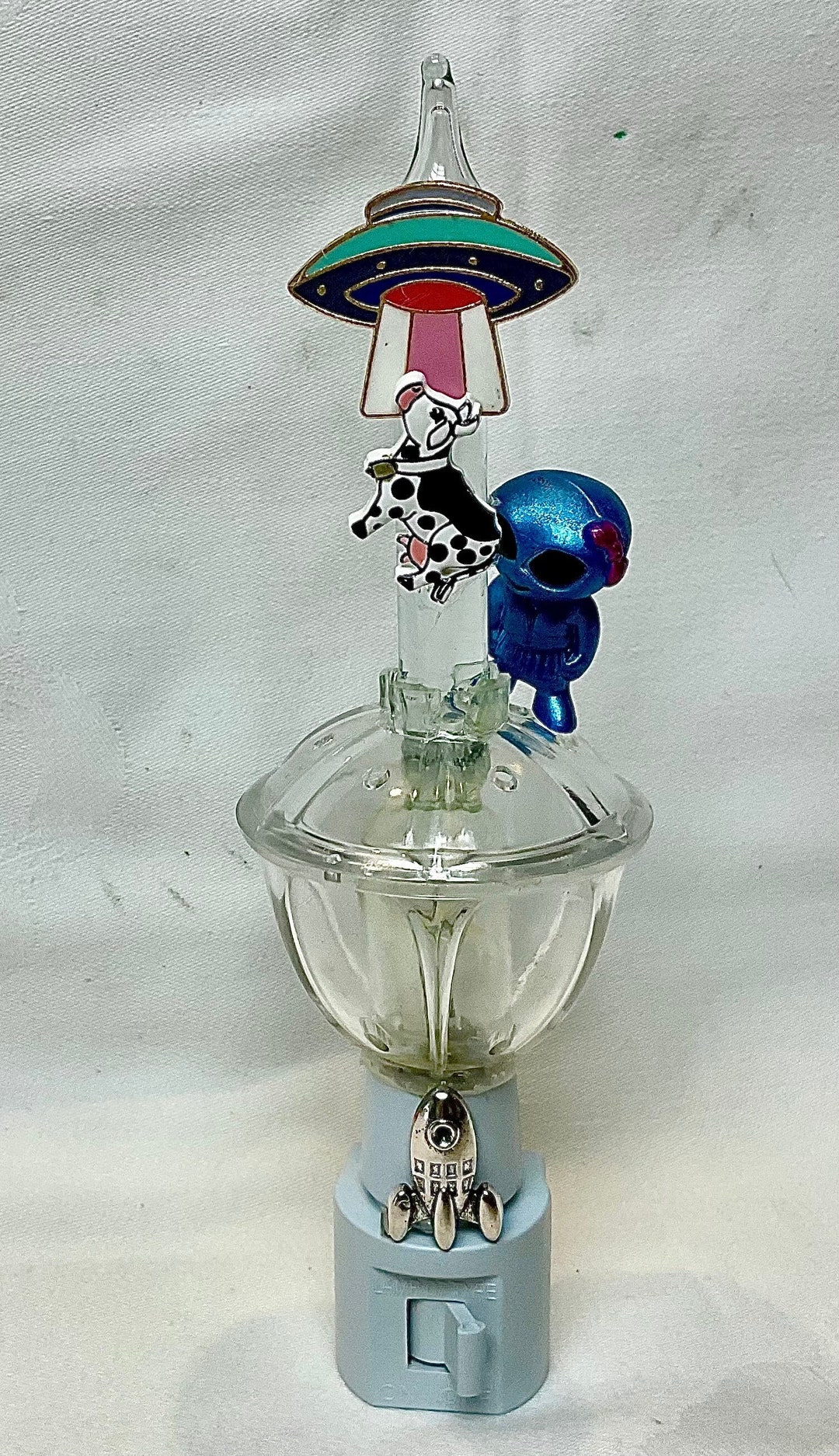 Alien Bubble Light - Flying Saucer Bubble Lamp - UFO Night Light ...