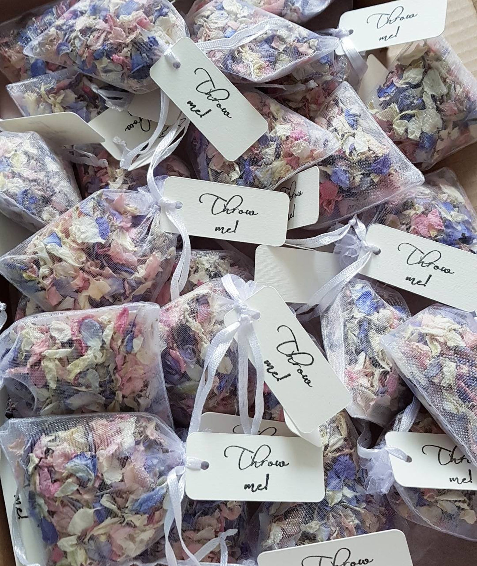 Biodegradable Flower Petal Confetti in Organza Bags - Etsy