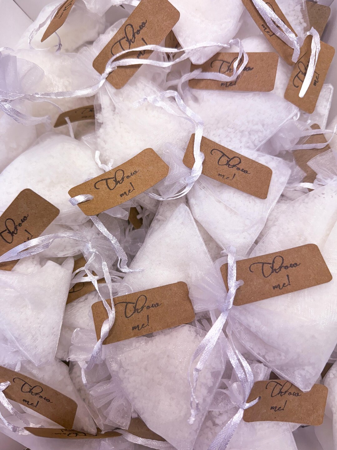 Eco-friendly Snow Confetti: Winter Wedding Send-off in Organza Bags - Etsy